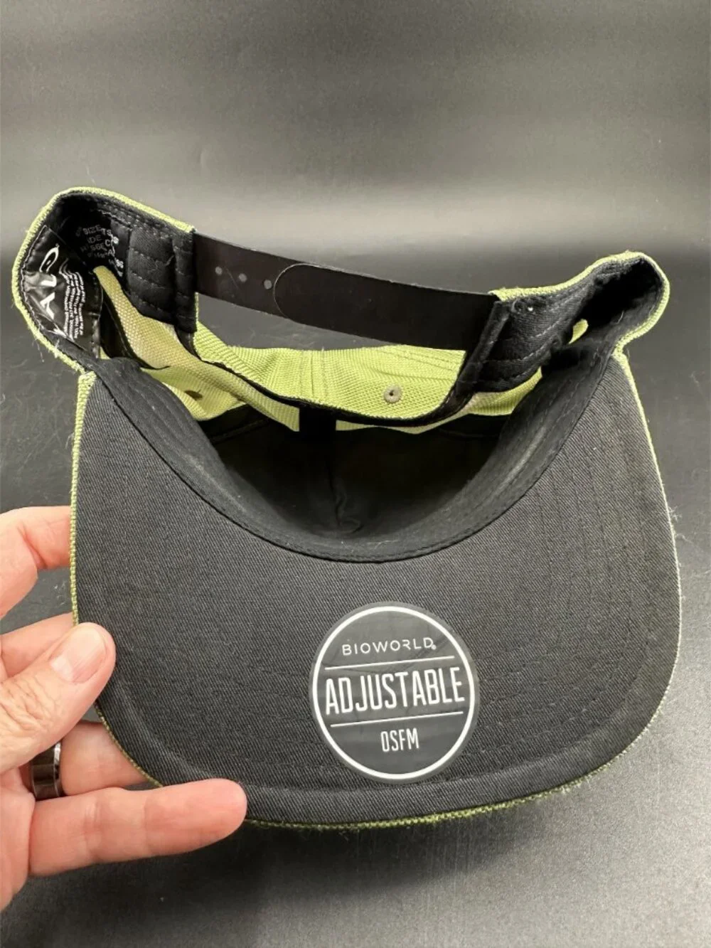 Bioworld | Accessories | Halo Master Chief Green Snapback Hat By ...